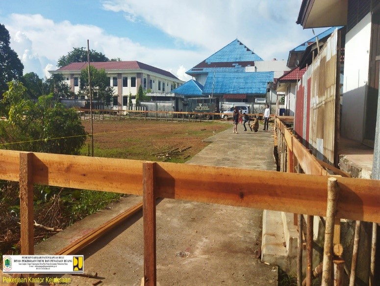 DPUPR-Monitoring Pelaksanaan Pekerjaan Gedung Di Putussibau Utara ...